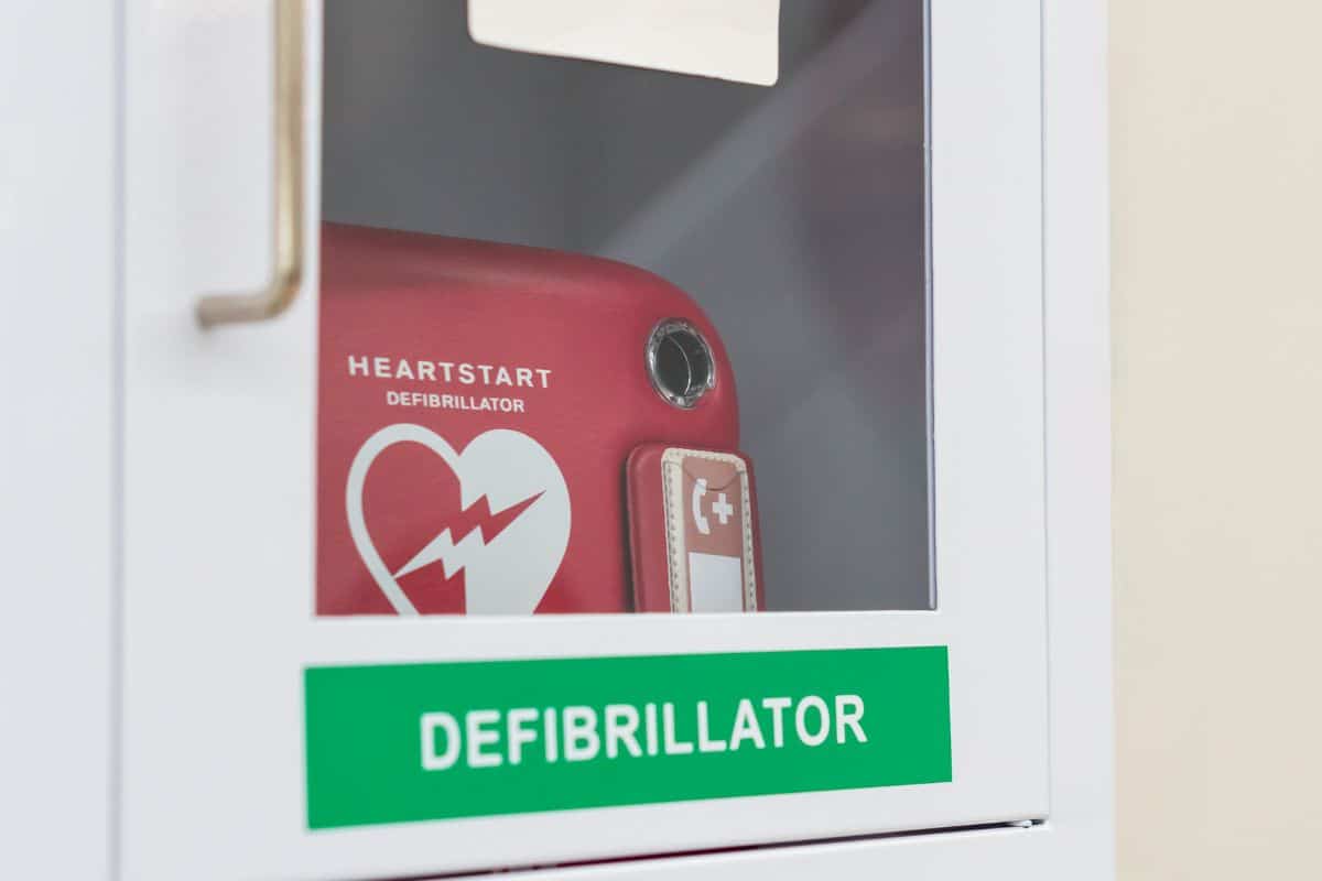 Do Defibrillators Have Batteries: A Guide | DefibWorld